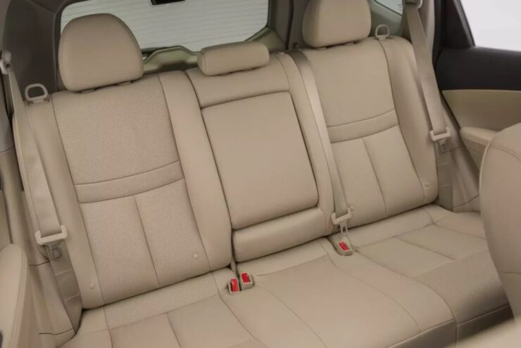 Nissan Rogue 3rd Row Review - ILFC