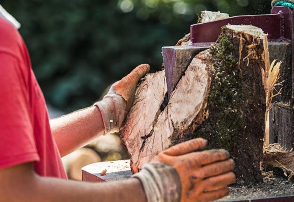 What Is the Best Tool for Splitting Wood - ILFC